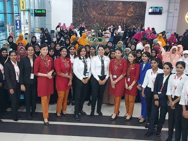 First Women-only Flight To Hajj From Southern India Makes History | Kuwait Local News