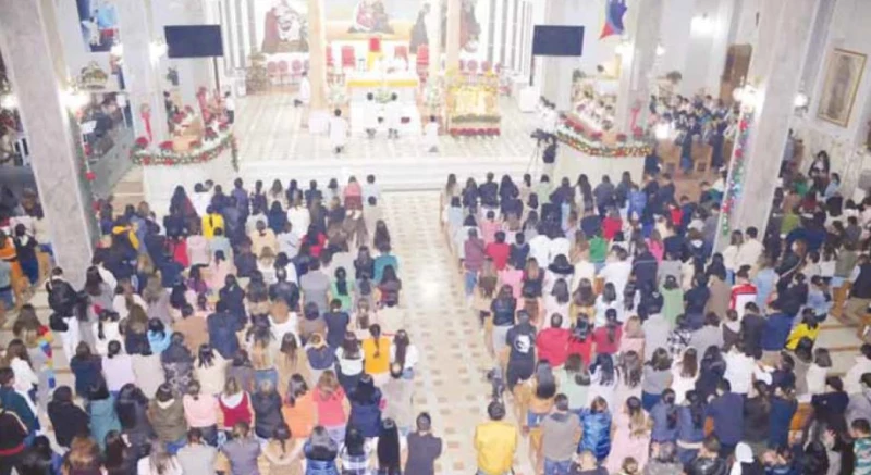 Holy Family Co-Cathedral Hosts Multinational Christmas Eve Service ...