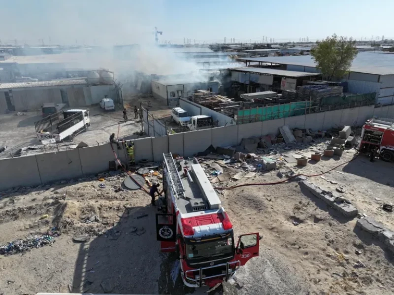 Kuwait Fire Force Extinguishes Major Blaze At South Amghara Warehouse ...