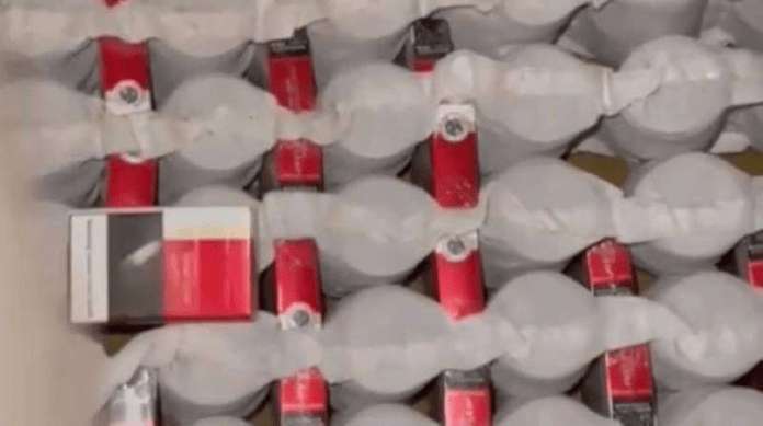 Nuwaiseeb Customs Inspectors Seize Cigarette Cartons | Kuwait Local News