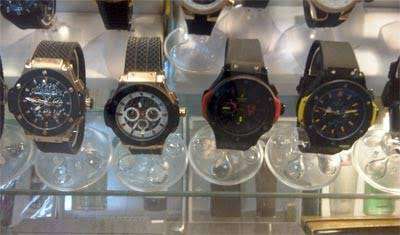 Top Kuwaiti Oil Sector Workers Gifted Fake 'luxury' Watches | Kuwait ...